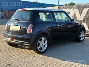 Melns MINI Cooper 2006 Liepāja, ar dzinēja tilpumu 1.60 L un nobraukumu 179 tūkst. km par 2500 €, foto 5 vietnē AUTOMOTO.COM.LV