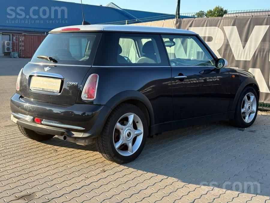 Melns MINI Cooper 2006 Liepāja, ar dzinēja tilpumu 1.60 L un nobraukumu 179 tūkst. km par 2500 €, foto 5 vietnē AUTOMOTO.COM.LV