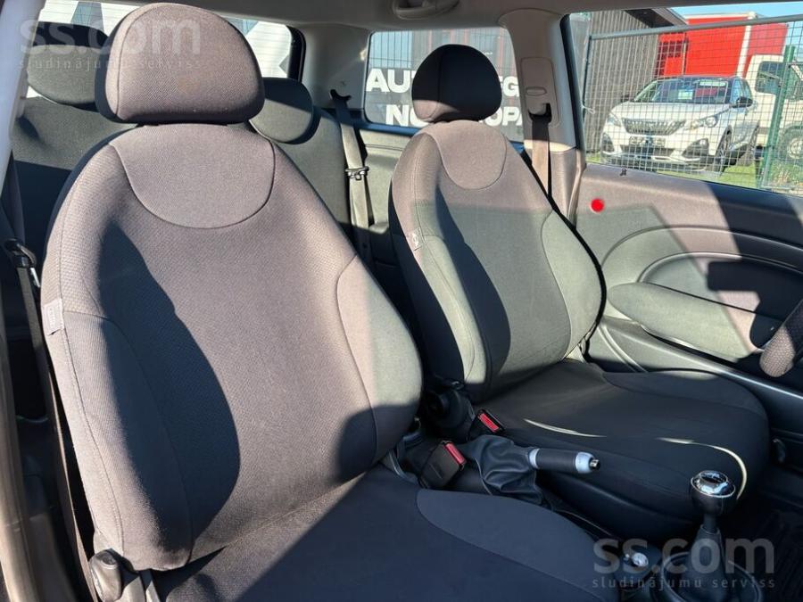 Melns MINI Cooper 2006 Liepāja, ar dzinēja tilpumu 1.60 L un nobraukumu 179 tūkst. km par 2500 €, foto 18 vietnē AUTOMOTO.COM.LV