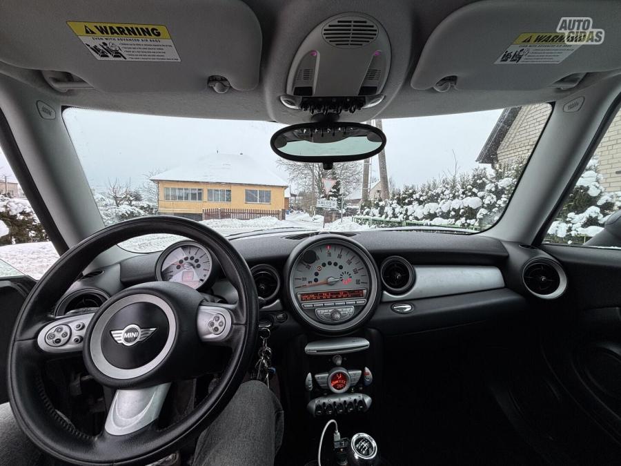Melns MINI Cooper 2007 Alīta, ar dzinēja tilpumu 1.60 L un nobraukumu 183 tūkst. km par 1350 €, foto 8 vietnē AUTOMOTO.COM.LV