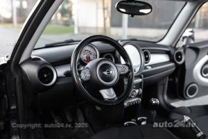 Black MINI Cooper 2007 in Tallinn, with an engine capacity of 1.60 L and mileage of 226 thousand km for 2699 €, photo 7 on AUTOMOTO.COM.LV