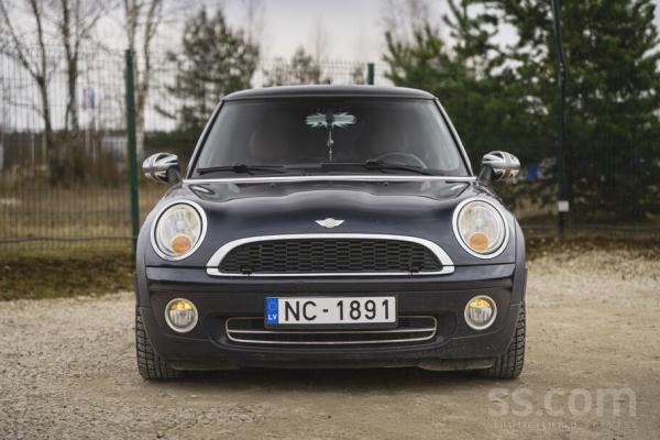 Black MINI Cooper 2007 in Riga, with an engine capacity of 1.60 L and mileage of 186 thousand km for 5490 €, photo 2 on AUTOMOTO.COM.LV