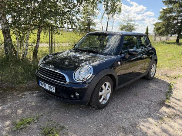 Black MINI Cooper 2007 in Radviliskis, with an engine capacity of 1.40 L and mileage of 145 thousand km for 1500 €, photo 1 on AUTOMOTO.COM.LV