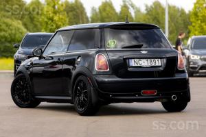 Melns MINI Cooper 2007 Jelgava, ar dzinēja tilpumu 1.60 L un nobraukumu 0 tūkst. km par 2700 €, foto 7 vietnē AUTOMOTO.COM.LV