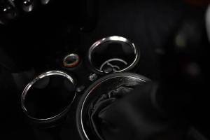 Black MINI Cooper 2007 in Jelgava, with an engine capacity of 1.60 L and mileage of 186 thousand km for 2700 €, photo 10 on AUTOMOTO.COM.LV