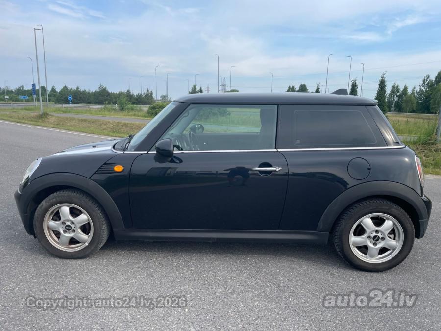 Black MINI Cooper 2007 in Tartu, with an engine capacity of 1.60 L and mileage of 176 thousand km for 2990 €, photo 3 on AUTOMOTO.COM.LV