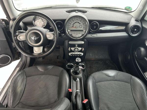 Melns MINI Cooper 2008 Viļņa, ar dzinēja tilpumu 1.60 L un nobraukumu 259 tūkst. km par 2300 €, foto 5 vietnē AUTOMOTO.COM.LV