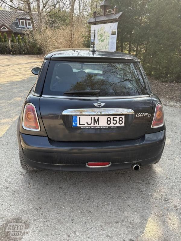 Black MINI Cooper 2008 in Prienai, with an engine capacity of 1.60 L and mileage of 260 thousand km for 2450 €, photo 4 on AUTOMOTO.COM.LV