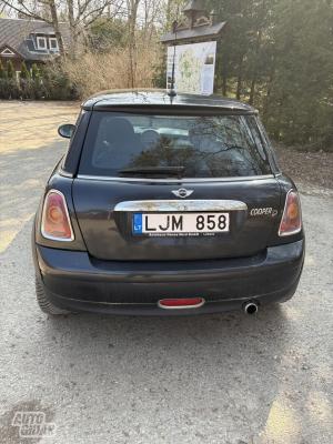 Black MINI Cooper 2008 in Prienai, with an engine capacity of 1.60 L and mileage of 260 thousand km for 2450 €, photo 5 on AUTOMOTO.COM.LV