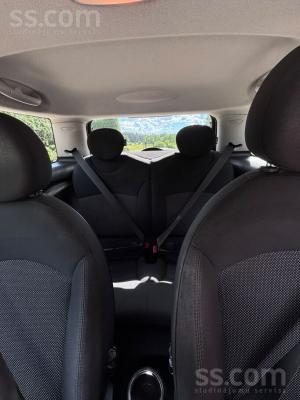 Black MINI Cooper 2008 in Cesis, with an engine capacity of 1.60 L and mileage of 281 thousand km for 3500 €, photo 5 on AUTOMOTO.COM.LV