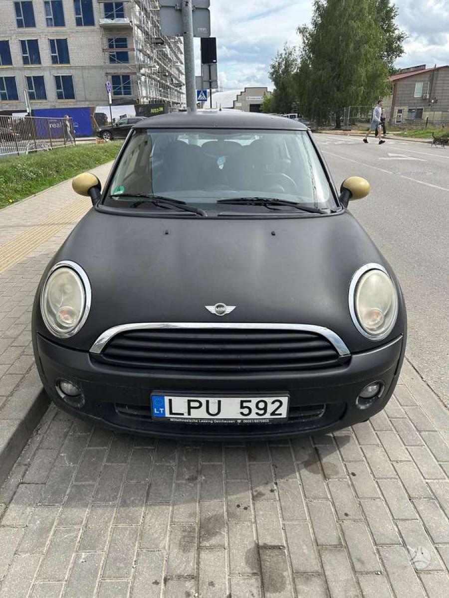 Melns MINI Cooper 2008 Viļņa, ar dzinēja tilpumu 1.60 L un nobraukumu 259 tūkst. km par 1800 €, foto 1 vietnē AUTOMOTO.COM.LV