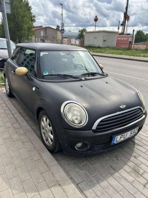 Melns MINI Cooper 2008 Viļņa, ar dzinēja tilpumu 1.60 L un nobraukumu 259 tūkst. km par 1800 €, foto 4 vietnē AUTOMOTO.COM.LV