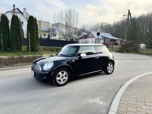Black MINI Cooper 2008 in Vilnius, with an engine capacity of 1.60 L and mileage of 241 thousand km for 2799 €, photo  on AUTOMOTO.COM.LV