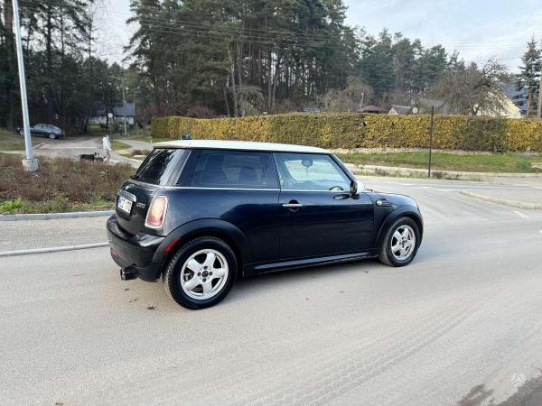 Melns MINI Cooper 2008 Viļņa, ar dzinēja tilpumu 1.60 L un nobraukumu 241 tūkst. km par 2799 €, foto 4 vietnē AUTOMOTO.COM.LV