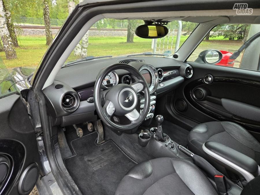 Black MINI Cooper 2008 in Marijampole, with an engine capacity of 1.50 L and mileage of 192 thousand km for 3150 €, photo 10 on AUTOMOTO.COM.LV