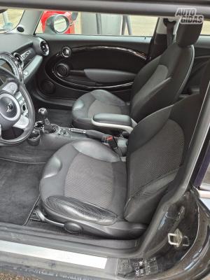 Black MINI Cooper 2008 in Marijampole, with an engine capacity of 1.50 L and mileage of 192 thousand km for 3150 €, photo 12 on AUTOMOTO.COM.LV