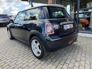 Black MINI Cooper 2009 in Talsi, with an engine capacity of 1.60 L and mileage of 157 thousand km for 3500 €, photo 4 on AUTOMOTO.COM.LV
