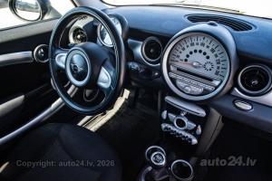 Black MINI Cooper 2010 in Tallinn, with an engine capacity of 1.60 L and mileage of 255 thousand km for 4500 €, photo 12 on AUTOMOTO.COM.LV