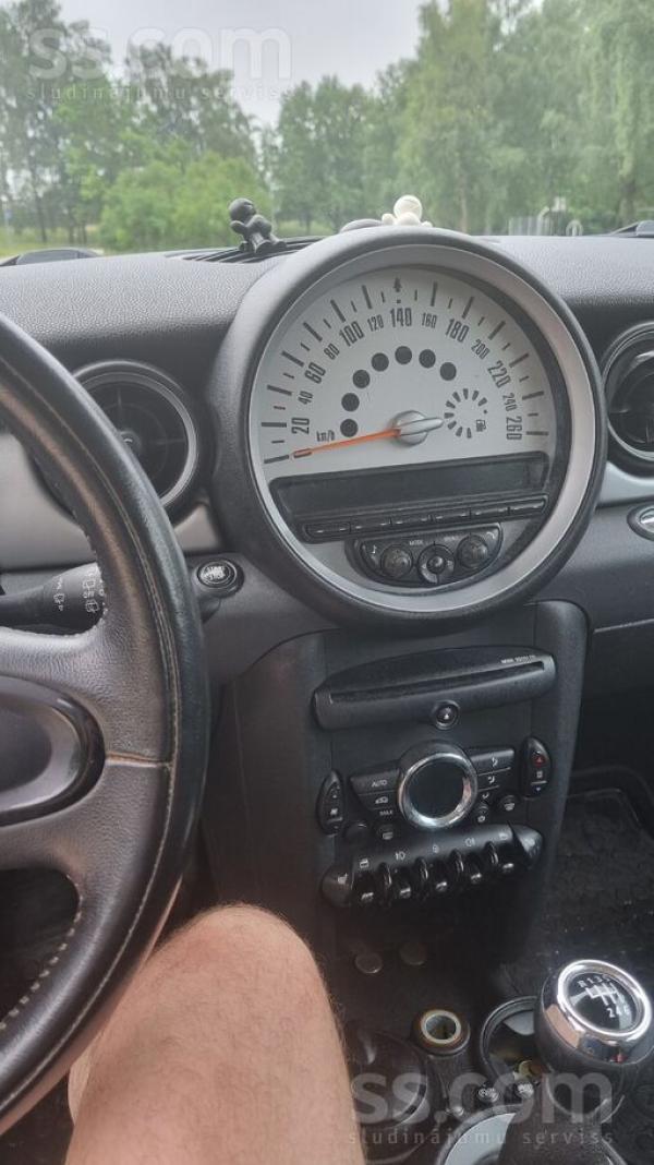 Melns MINI Cooper 2011 Rīga, ar dzinēja tilpumu 1.60 L un nobraukumu 173 tūkst. km par 3600 €, foto 9 vietnē AUTOMOTO.COM.LV