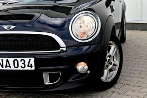 Black MINI Cooper 2012 in Kretinga, with an engine capacity of 1.56 L and mileage of 208 thousand km for 3999 €, photo 5 on AUTOMOTO.COM.LV
