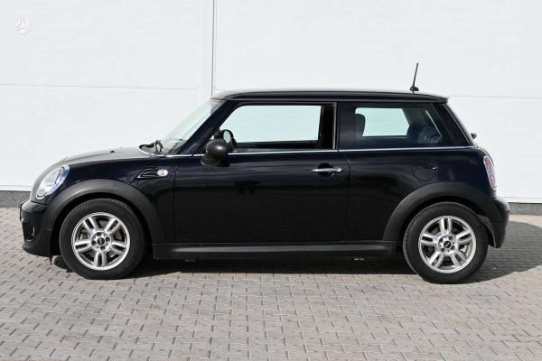 Black MINI Cooper 2012 in Kretinga, with an engine capacity of 1.56 L and mileage of 208 thousand km for 3999 €, photo 10 on AUTOMOTO.COM.LV