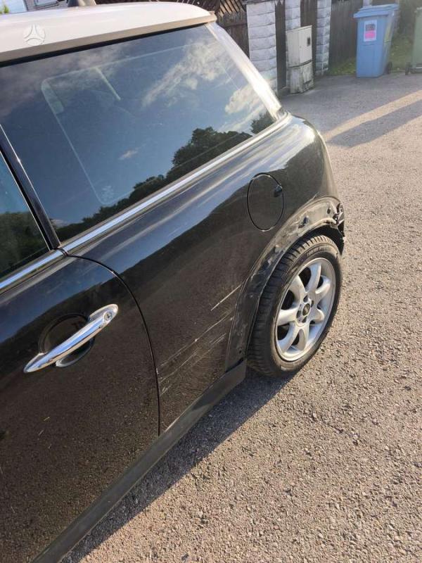 MINI Cooper 2012 Kauņa vietnē Melns MINI Cooper 2012 Kauņa, ar dzinēja tilpumu 1.56 L un nobraukumu 144 tūkst. km par 2850 €, foto 5 vietnē AUTOMOTO.COM.LV