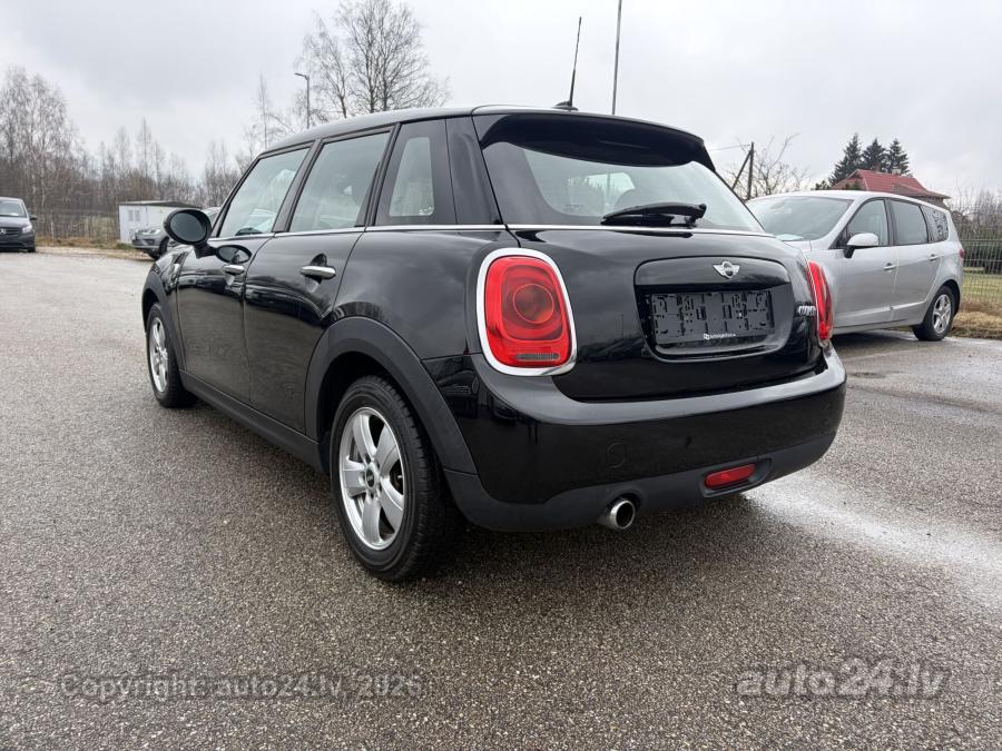 Melns MINI Cooper 2015 Viljandi, ar dzinēja tilpumu 1.50 L un nobraukumu 127 tūkst. km par 7890 €, foto 5 vietnē AUTOMOTO.COM.LV