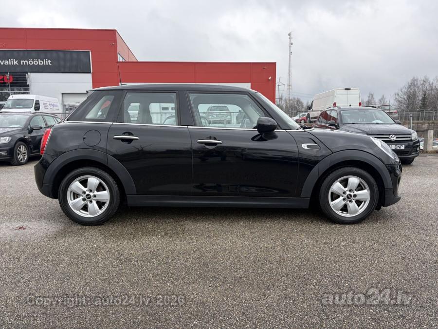 Melns MINI Cooper 2015 Viljandi, ar dzinēja tilpumu 1.50 L un nobraukumu 127 tūkst. km par 7890 €, foto 15 vietnē AUTOMOTO.COM.LV