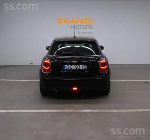 Black MINI Cooper 2018 in Riga, with an engine capacity of 1.50 L and mileage of 104 thousand km for 2000 €, photo 5 on AUTOMOTO.COM.LV