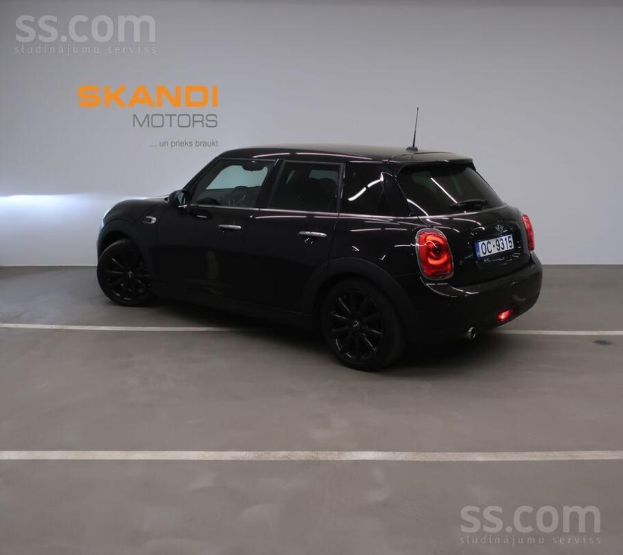 Black MINI Cooper 2018 in Riga, with an engine capacity of 1.50 L and mileage of 104 thousand km for 2000 €, photo 6 on AUTOMOTO.COM.LV