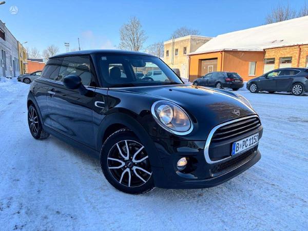 Melns MINI Cooper 2019 Panevēža, ar dzinēja tilpumu 1.50 L un nobraukumu 48 tūkst. km par 12200 €, foto 1 vietnē AUTOMOTO.COM.LV
