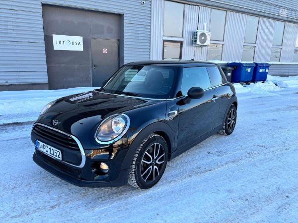 Melns MINI Cooper 2019 Panevēža, ar dzinēja tilpumu 1.50 L un nobraukumu 48 tūkst. km par 12200 €, foto 6 vietnē AUTOMOTO.COM.LV