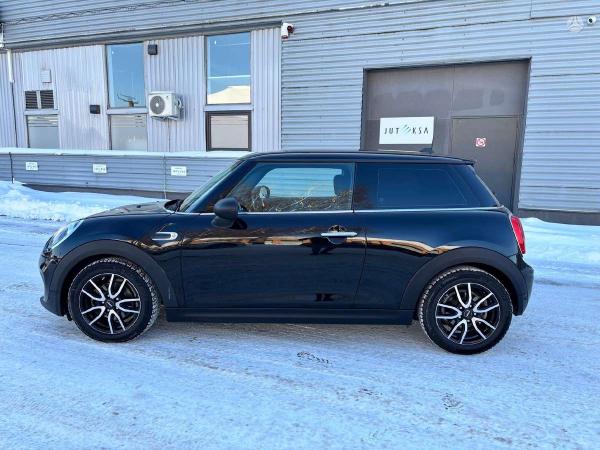Melns MINI Cooper 2019 Panevēža, ar dzinēja tilpumu 1.50 L un nobraukumu 48 tūkst. km par 12200 €, foto 8 vietnē AUTOMOTO.COM.LV