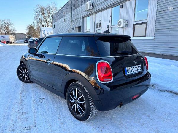 Melns MINI Cooper 2019 Panevēža, ar dzinēja tilpumu 1.50 L un nobraukumu 48 tūkst. km par 12200 €, foto 10 vietnē AUTOMOTO.COM.LV