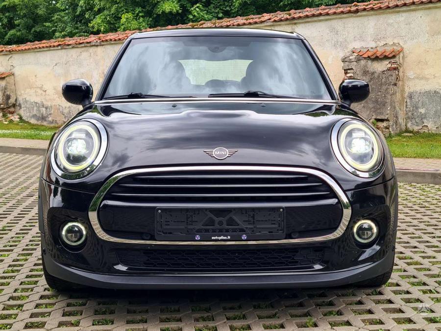 Black MINI Cooper 2020 in Kaunas, with an engine capacity of 1.50 L and mileage of 219 thousand km for 8800 €, photo 8 on AUTOMOTO.COM.LV