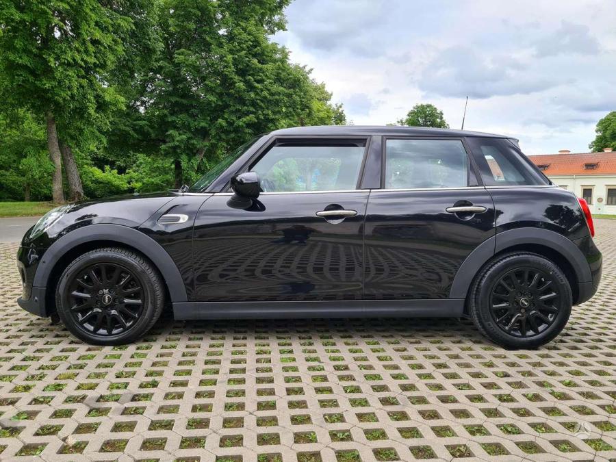 Black MINI Cooper 2020 in Kaunas, with an engine capacity of 1.50 L and mileage of 219 thousand km for 8800 €, photo 11 on AUTOMOTO.COM.LV