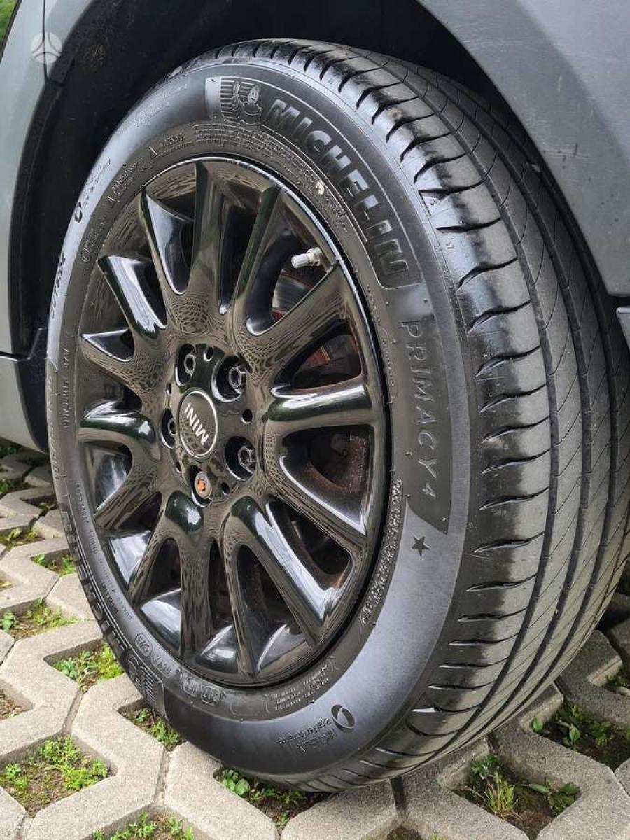 Black MINI Cooper 2020 in Kaunas, with an engine capacity of 1.50 L and mileage of 219 thousand km for 8800 €, photo 12 on AUTOMOTO.COM.LV
