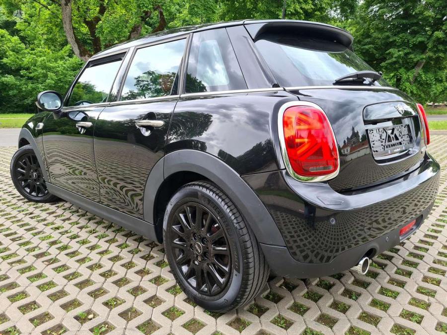 Black MINI Cooper 2020 in Kaunas, with an engine capacity of 1.50 L and mileage of 219 thousand km for 8800 €, photo 14 on AUTOMOTO.COM.LV