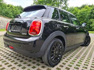 Black MINI Cooper 2020 in Kaunas, with an engine capacity of 1.50 L and mileage of 219 thousand km for 8800 €, photo 15 on AUTOMOTO.COM.LV