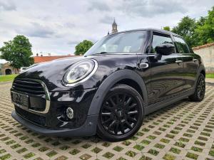 Black MINI Cooper 2020 in Kaunas, with an engine capacity of 1.50 L and mileage of 219 thousand km for 8800 €, photo 16 on AUTOMOTO.COM.LV