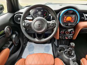 Black MINI Cooper 2020 in Kaunas, with an engine capacity of 1.50 L and mileage of 219 thousand km for 8800 €, photo 27 on AUTOMOTO.COM.LV