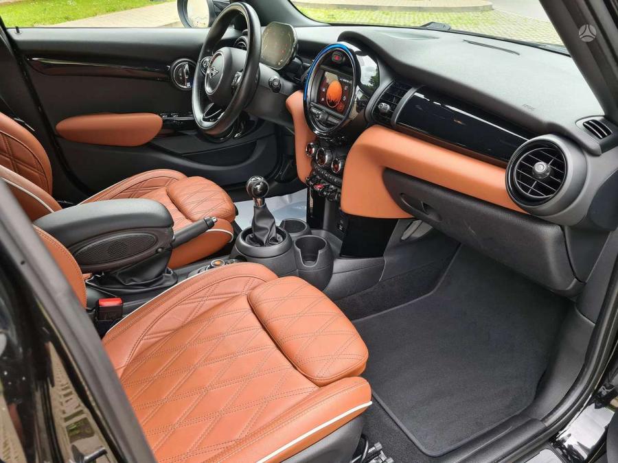 Black MINI Cooper 2020 in Kaunas, with an engine capacity of 1.50 L and mileage of 219 thousand km for 8800 €, photo 30 on AUTOMOTO.COM.LV