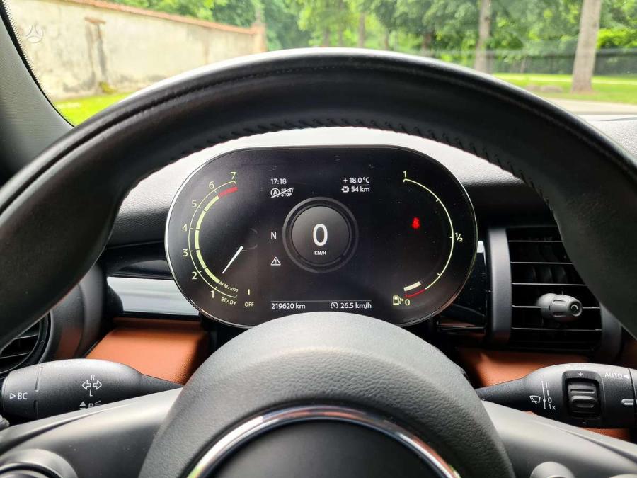 Black MINI Cooper 2020 in Kaunas, with an engine capacity of 1.50 L and mileage of 219 thousand km for 8800 €, photo 37 on AUTOMOTO.COM.LV