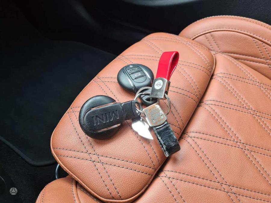Black MINI Cooper 2020 in Kaunas, with an engine capacity of 1.50 L and mileage of 219 thousand km for 8800 €, photo 46 on AUTOMOTO.COM.LV