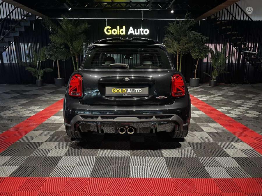 Black MINI Cooper 2023 in Vilnius, with an engine capacity of 2.00 L and mileage of 36 thousand km for 39500 €, photo 8 on AUTOMOTO.COM.LV