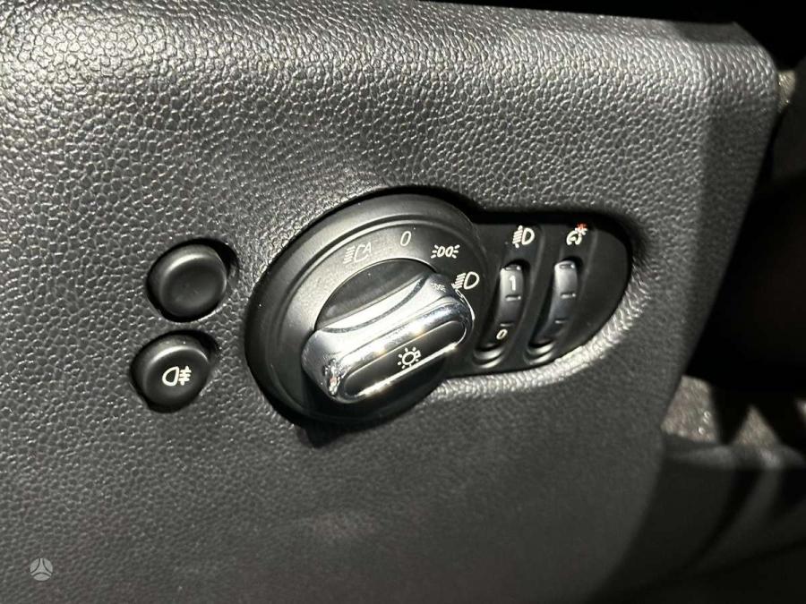 Black MINI Cooper 2023 in Vilnius, with an engine capacity of 2.00 L and mileage of 36 thousand km for 39500 €, photo 27 on AUTOMOTO.COM.LV