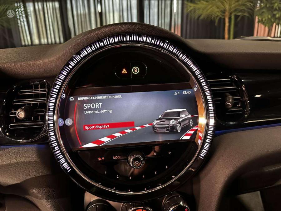 Black MINI Cooper 2023 in Vilnius, with an engine capacity of 2.00 L and mileage of 36 thousand km for 39500 €, photo 31 on AUTOMOTO.COM.LV