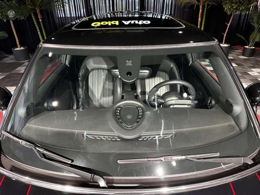 Black MINI Cooper 2023 in Vilnius, with an engine capacity of 2.00 L and mileage of 36 thousand km for 39500 €, photo 41 on AUTOMOTO.COM.LV