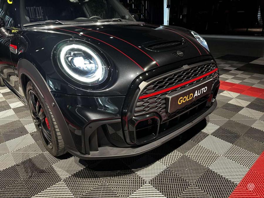Black MINI Cooper 2023 in Vilnius, with an engine capacity of 2.00 L and mileage of 36 thousand km for 39500 €, photo 43 on AUTOMOTO.COM.LV
