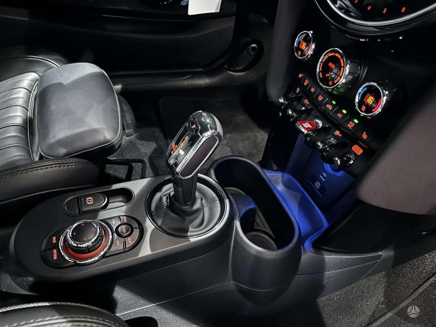 Black MINI Cooper 2023 in Vilnius, with an engine capacity of 2.00 L and mileage of 36 thousand km for 39500 €, photo 44 on AUTOMOTO.COM.LV